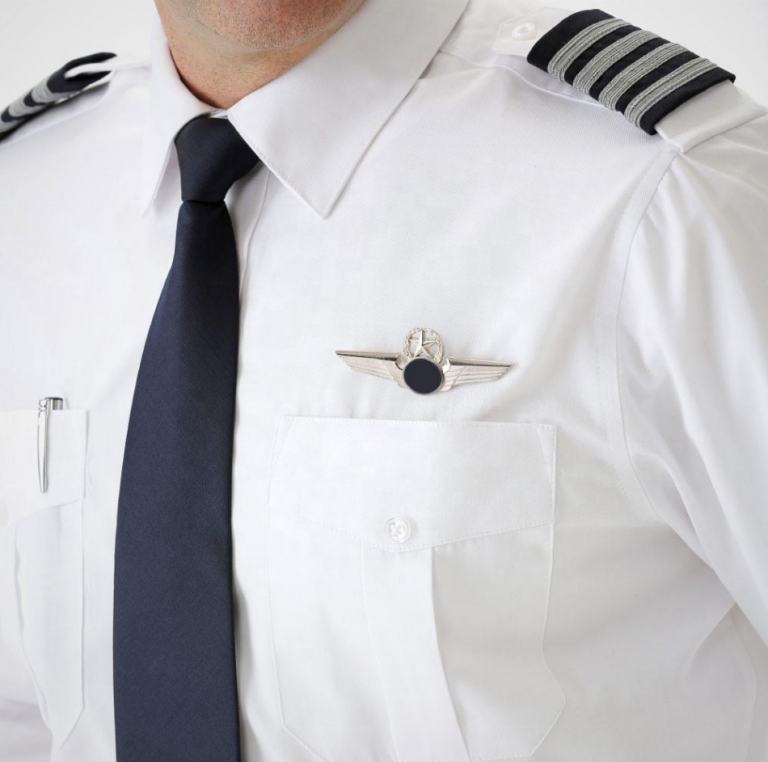 Customize American Airlines pilot uniforms