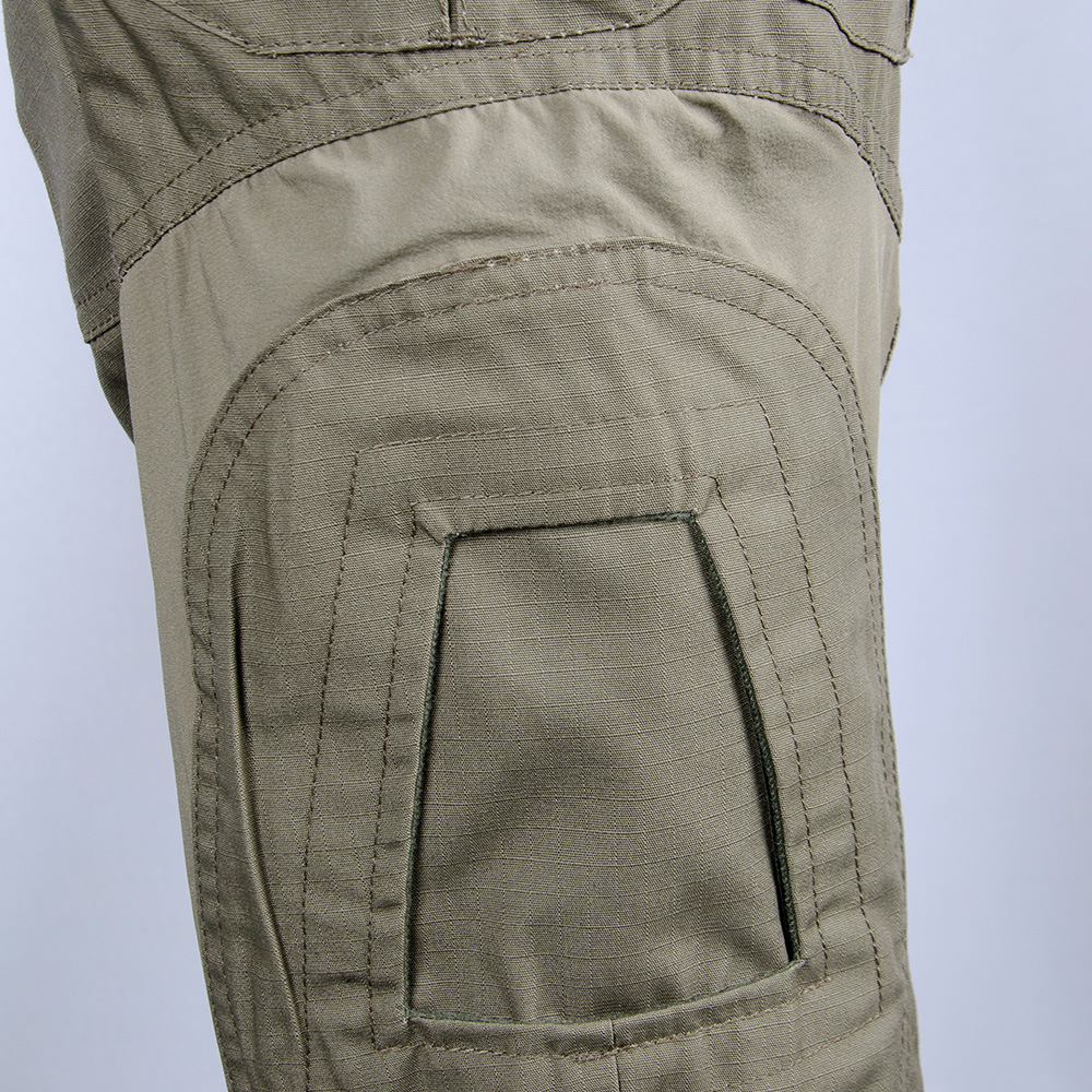 Yellow-green simple military uniform